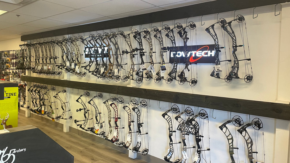Pre-Owned & Closeout Bows – Huntnhouse LLC